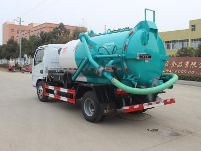 Cina DFAC DongFeng 5CBM Piccolo camion di aspirazione delle acque reflue in vendita