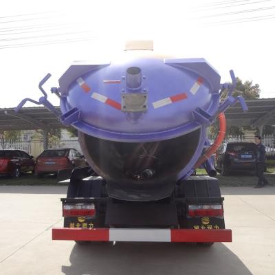 Cina DFAC 4x2 4 metri cubi camion aspiratore di acque reflue 4 cilindri Euro4 standard di emissioni in vendita