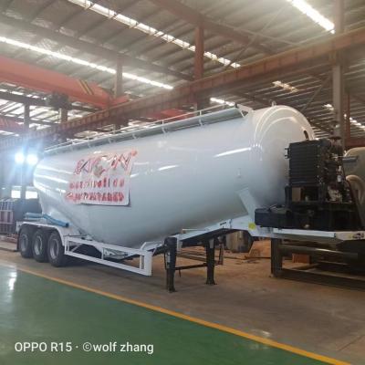 Cina Semirimorchio per trasporto di materiale in polvere a bassa densità, cisterna orizzontale per polveri in vendita