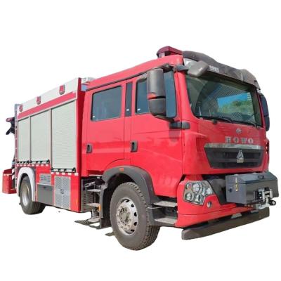China Dongfeng Fire Sprinkler Emergency Rescue Vehicle Is Suitable for Cleaning Fire Roads Landscaping and Greening for sale