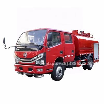 Cina Dongfeng 4X2 doppia fila 4200-5000 litri camion di emergenza camion di spruzzatori antincendio in vendita