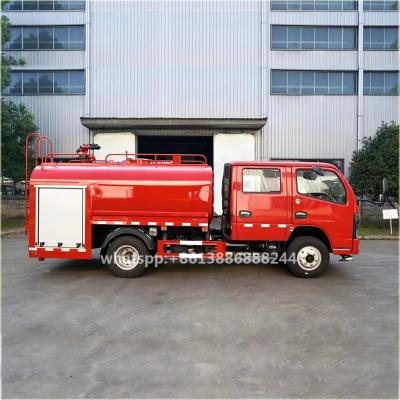 Cina Dongfeng 4X2 doppia fila 4200-5000 litri camion di emergenza camion di spruzzatori antincendio in vendita