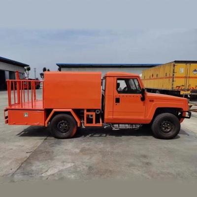 Cina 4X2 2000 litri Camionetto pompieri di acqua da fondo in vendita
