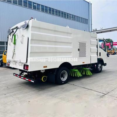 Cina HOWO 5000 litri camion spazzino stradale Euro VI camion montato spazzino stradale in vendita