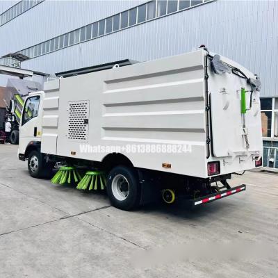 Cina HOWO 5000 litri camion spazzino stradale Euro VI camion montato spazzino stradale in vendita