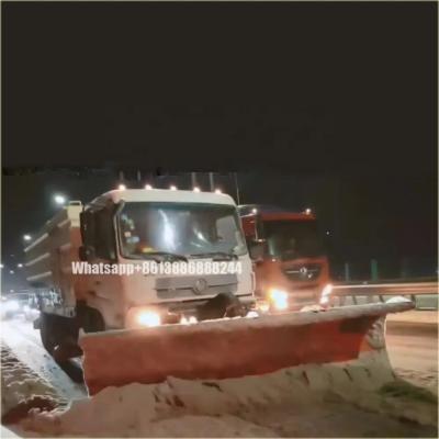 Cina Dongfeng 4x2 Truck di rimozione della neve Strada di strada Truck di spazzatura 8 velocità trasmissione in vendita