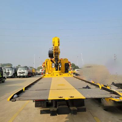 China Lowest Price HOWO 4X2 Floor-standing Flatbed Body With 5 Tons Crane Tow Wrecker Truck for Car Accident for sale