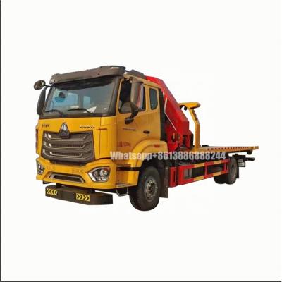 China Sinotruk 4*2 Tow Truck Platform   With  Fold Boom Crane  Folding Arm Crane Truck Mounted for sale