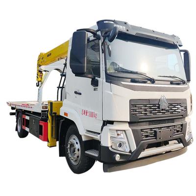 China HOWO Brand Towing Truck 10 Tons Flat Bed Wrecker Tow Truck Equipment 8 Tons Straight Boom Crane for sale