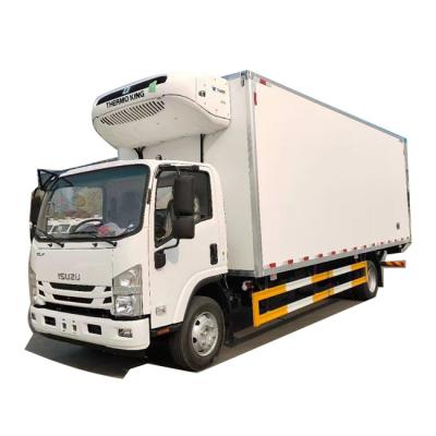 China Hot Sales New Model ISUZU 4x2  Lightweight Refrigerator Truck Freezer Van Transportation Truck With Hydraulic Lift Gate for sale