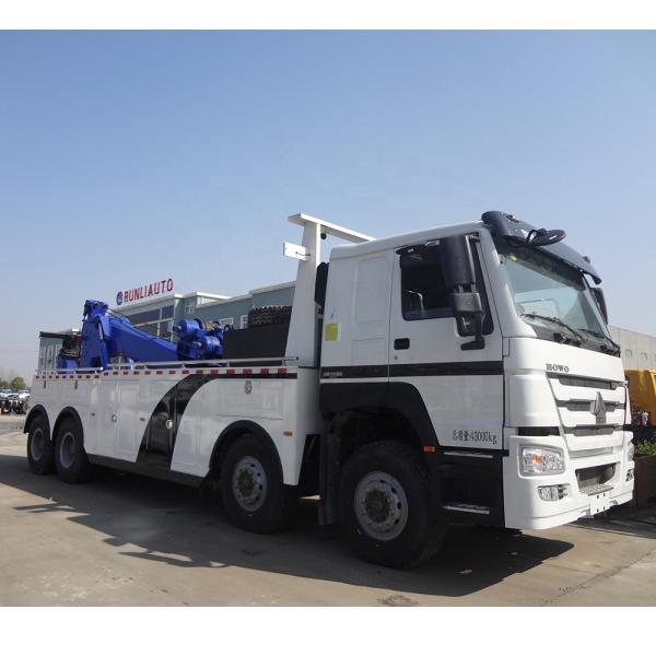 Quality SINOTRUK HOWO 40 Tons Rotator Tow Truck 8x4 Heavy Duty Roadside Assistance for sale