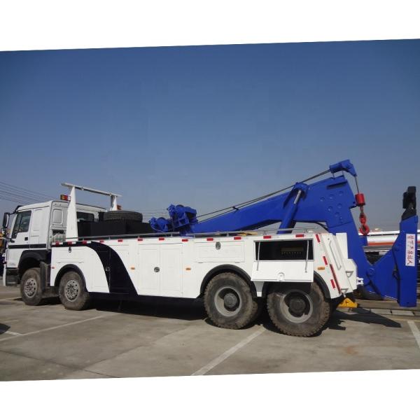 Quality SINOTRUK HOWO 40 Tons Rotator Tow Truck 8x4 Heavy Duty Roadside Assistance for sale