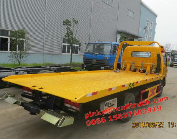 Quality 4Tons Wrecker Tow Truck With Crane , Euro 4 Platform Towing Trucks 90Km/h for sale