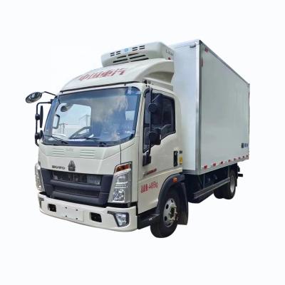 Cina Sinotruk Howo 4,2 metri camion frigorifero Euro6 Standard 6 velocità trasmissione in vendita
