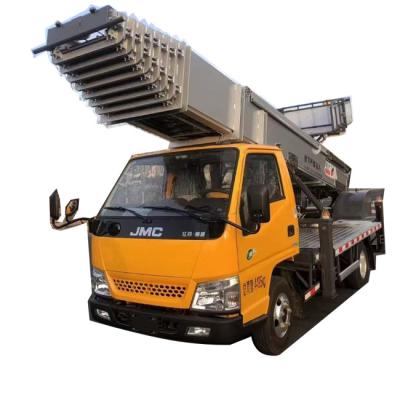 China Caminhão JMC 4x2 36 metros Caminhão de escada com 4 pernas hidráulicas para operação em alta altitude à venda