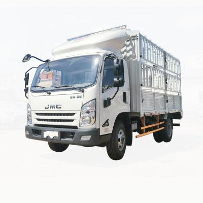 China JMC Camión de estaca de fila única Camión de transporte de animales Camión de almacenamiento en venta