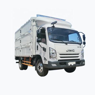 China Camión estacas de una fila JMC  Transporte de animales  Coche de valla alta en venta