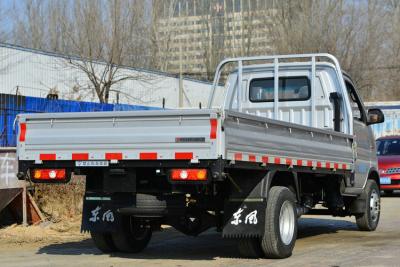 Cina Dongfeng Single Cabin Superior Cargo Trucks 2Tons Motore a benzina per la vendita in vendita