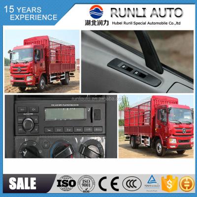 China Tipo de combustível Diesel DAYUN Dry Van Box Truck Cow Stake Truck 4X2 Drive à venda