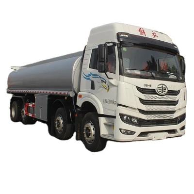 China Jiefanghan Front Four Rear Liquid Loaded Vehicle 28 Cubic Meter With Six Wheels for sale