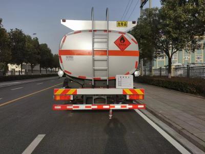 Cina Autocarro cisterna HOWO 4X4 a trazione integrale 290HP 10CBM China National Heavy Duty Truck in vendita