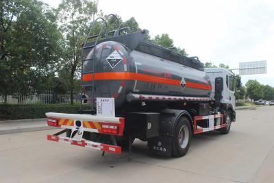 Cina Autocarro cisterna HOWO 4X4 a trazione integrale 290HP 10CBM China National Heavy Duty Truck in vendita