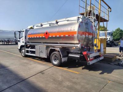 Cina Motore diesel 4X2 azionamento Cisterna di carburante Cisterna di metallo 6 pneumatici Cisterna di trasporto GPL in vendita