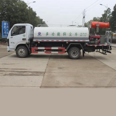Cina Autocisterna Dongfeng a fila singola 4000 -5000 litri, irrigatrice in vendita