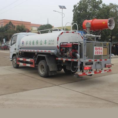 Cina Autocisterna Dongfeng a fila singola 4000 -5000 litri, irrigatrice in vendita
