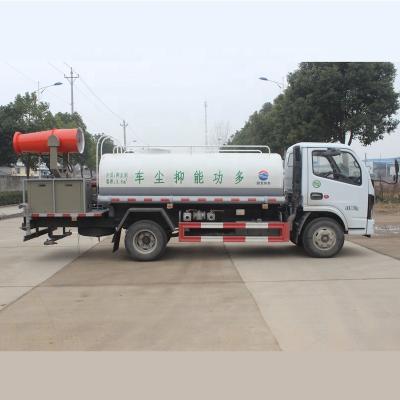 Cina Autocisterna Dongfeng a fila singola 4000 -5000 litri, irrigatrice in vendita