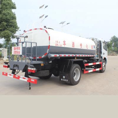 Cina 4*2 Serbatoio Dongfeng Auto Serbatoio dell'acqua Sprinkler in vendita