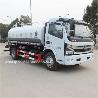 Cina Autocisterna bianca da 7000-9000 litri per acqua, camion irroratore, autocisterna per acqua in vendita