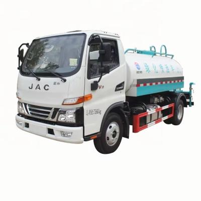 Cina Autocarro irroratore JAC 4*2 bianco 5000-7000 litri, verde, con ruota idraulica, cisterna per acqua in vendita