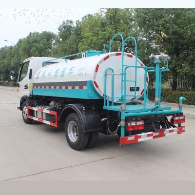 Cina Autocarro irroratore JAC 4*2 bianco 5000-7000 litri, verde, con ruota idraulica, cisterna per acqua in vendita