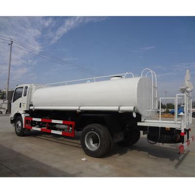 Cina RHD 4x2 SINOTRUK HOWO 10000L camion a scarico acqua in vendita