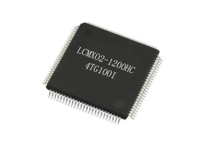 Cina Gate array programmabile LQFP100 del campo del chip LCMXO2-1200HC-4TG100I del circuito integrato in vendita