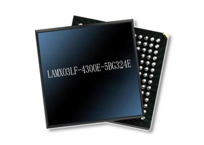 Cina MachXO3 FPGA scheggia il gate array programmabile 324-CABGA del campo di LAMXO3LF-4300E-5BG324E in vendita