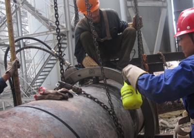 China Afzonderlijke Twee aan de Helft voor Smalle Situatiepijp die Machine groeft die Hoge Precisie snijdt Te koop