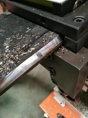 Cina Fresatrice di smussatura di pressione automatica del bordo piatto/della macchina per il piatto ed i tubi in vendita