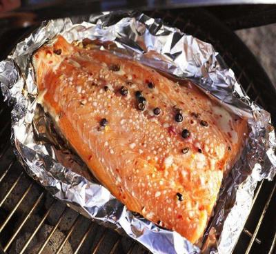 Cina Colori dell'argento del foglio di alluminio della famiglia della cucina larghezza di 60cm - di 10 per il barbecue dell'alimento in vendita