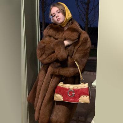 China Vintage-Inspired Collared Faux Fur Coat with Classic Collar and 100% Polyester Shell for sale