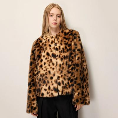 China Minimalist Small Round Neck Faux Leopard Print Fur Short Jacket for sale