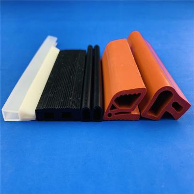 Cina Riva del sigillo alla porta del silicone 40 strisce insipide dell'UL di una guarnizione del silicone per il forno in vendita