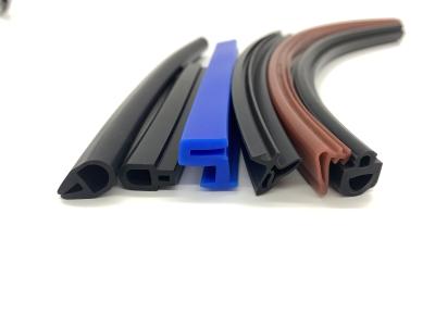 Cina Riva su ordinazione della striscia 60 di sigillamento della gomma di silicone della prova dell'acqua profili di un silicone 1.25g/Cm3 per la finestra in vendita