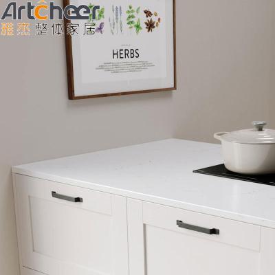 China Modern Stylish American Style Kitchen Cabinets in Solid Wood with Customized Size for sale