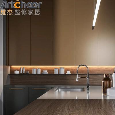 China Armário de cozinha italiano Design moderno de alta qualidade Laca e acabamento laminado à venda