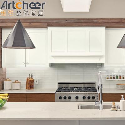 China Embalaje de correo Muebles de cocina pintados duraderos con diseño simple y laca en venta