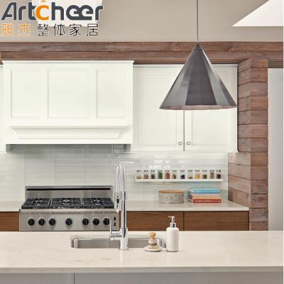 China Embalaje de correo Muebles de cocina pintados duraderos con diseño simple y laca en venta