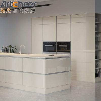 Cina Armadietto a parete in lacca Cucina di archiviazione con design moderno e materiale in compensato di grado E1 in vendita