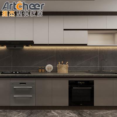 Cina Armadietto da cucina in compensato di acero con armadietto a parete conveniente e durevole in vendita